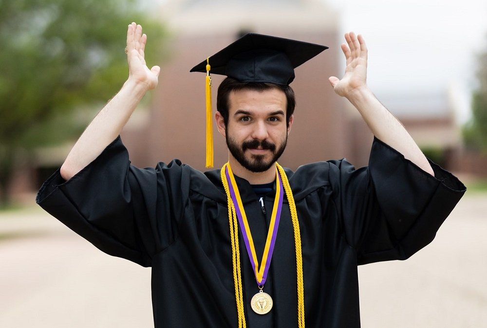 Graduate Spotlight: Lucas Lopez - Hardin-Simmons University