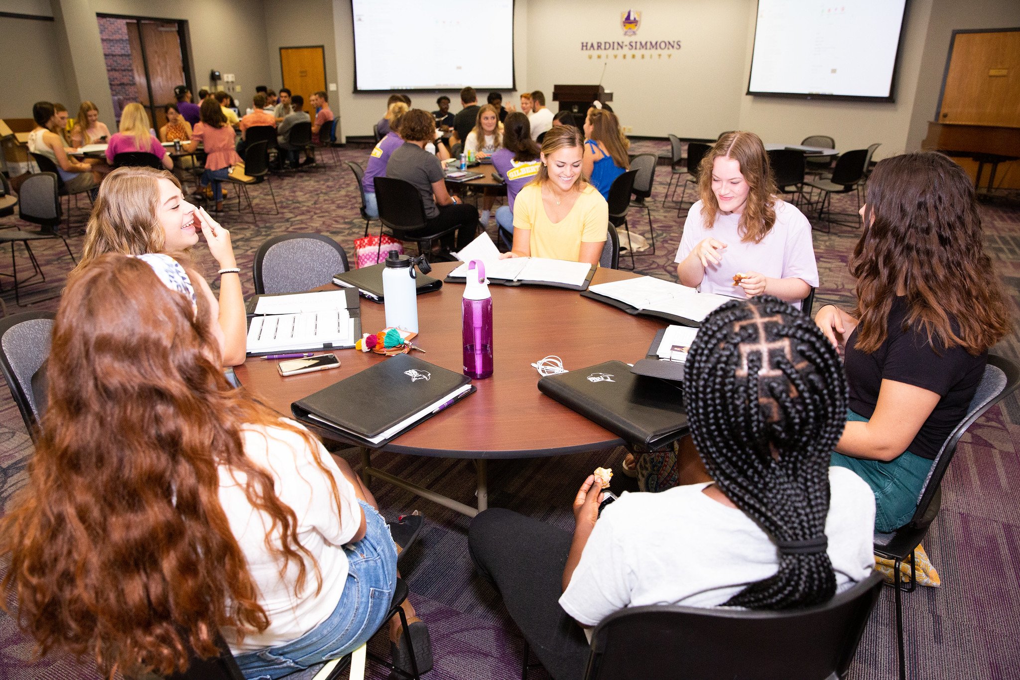 ResLife: Developing Leaders - Hardin-Simmons University